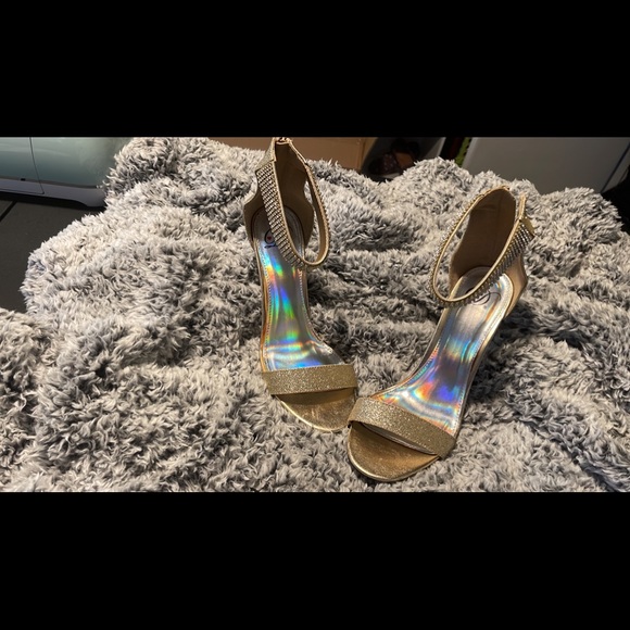 Shoes | Really Cute Gold Heels | Poshmark